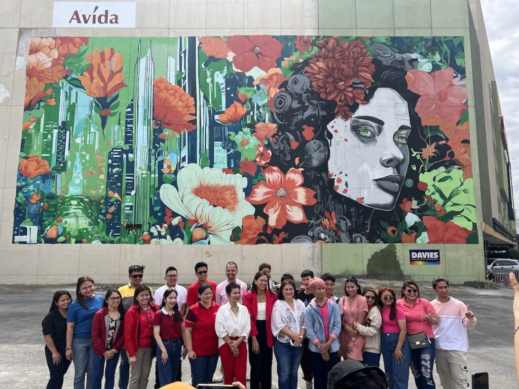 Avida Land Unveils the Biggest Outdoor Mural in the South